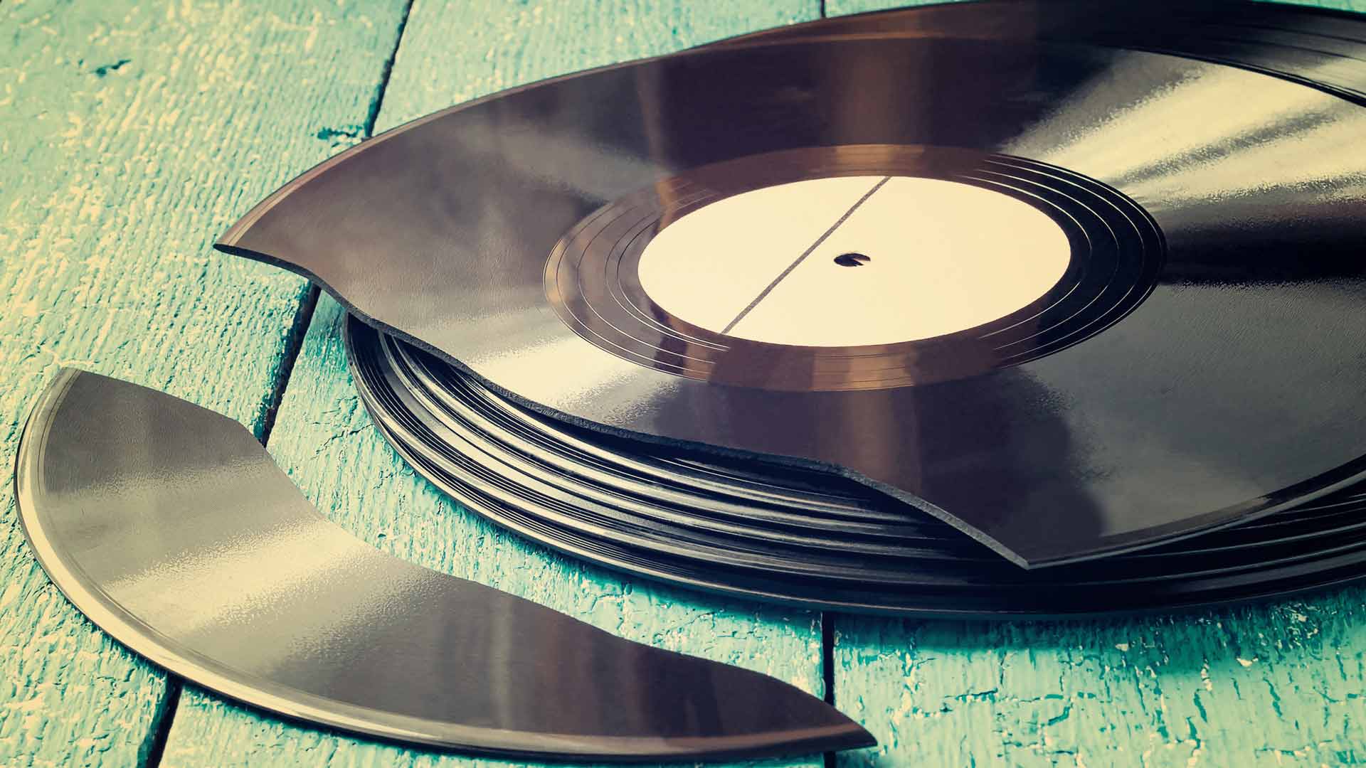 CARO-BOLLETTE E PNRR – SULL’UE SOLO FAKE NEWS! - Azione FVG